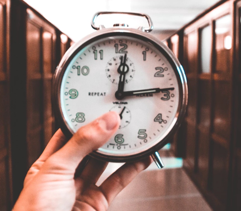 Is a Sales Job right for you? Pros and Cons of a Sales Job - Dvdasjobs.com